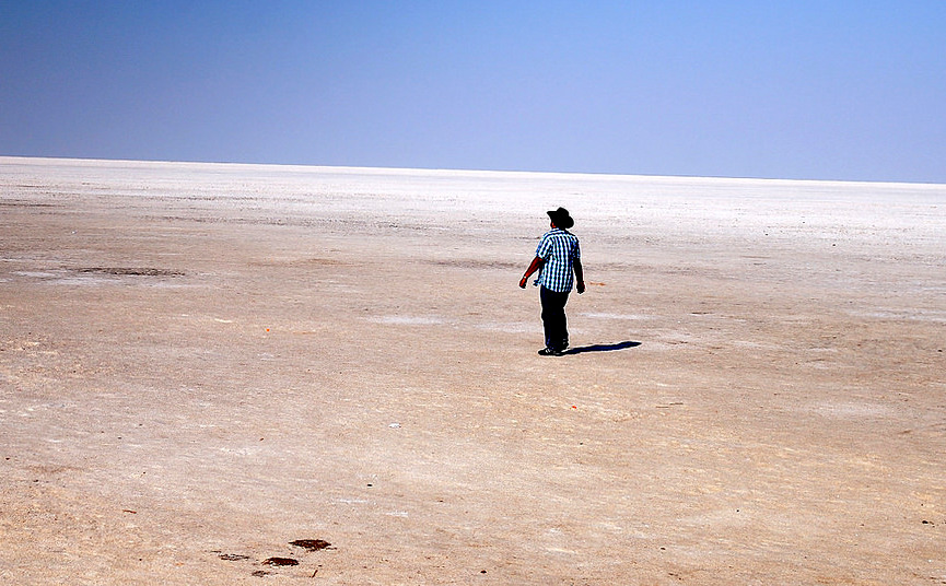 The white salt desert of Kutch - TravelKhana Blog